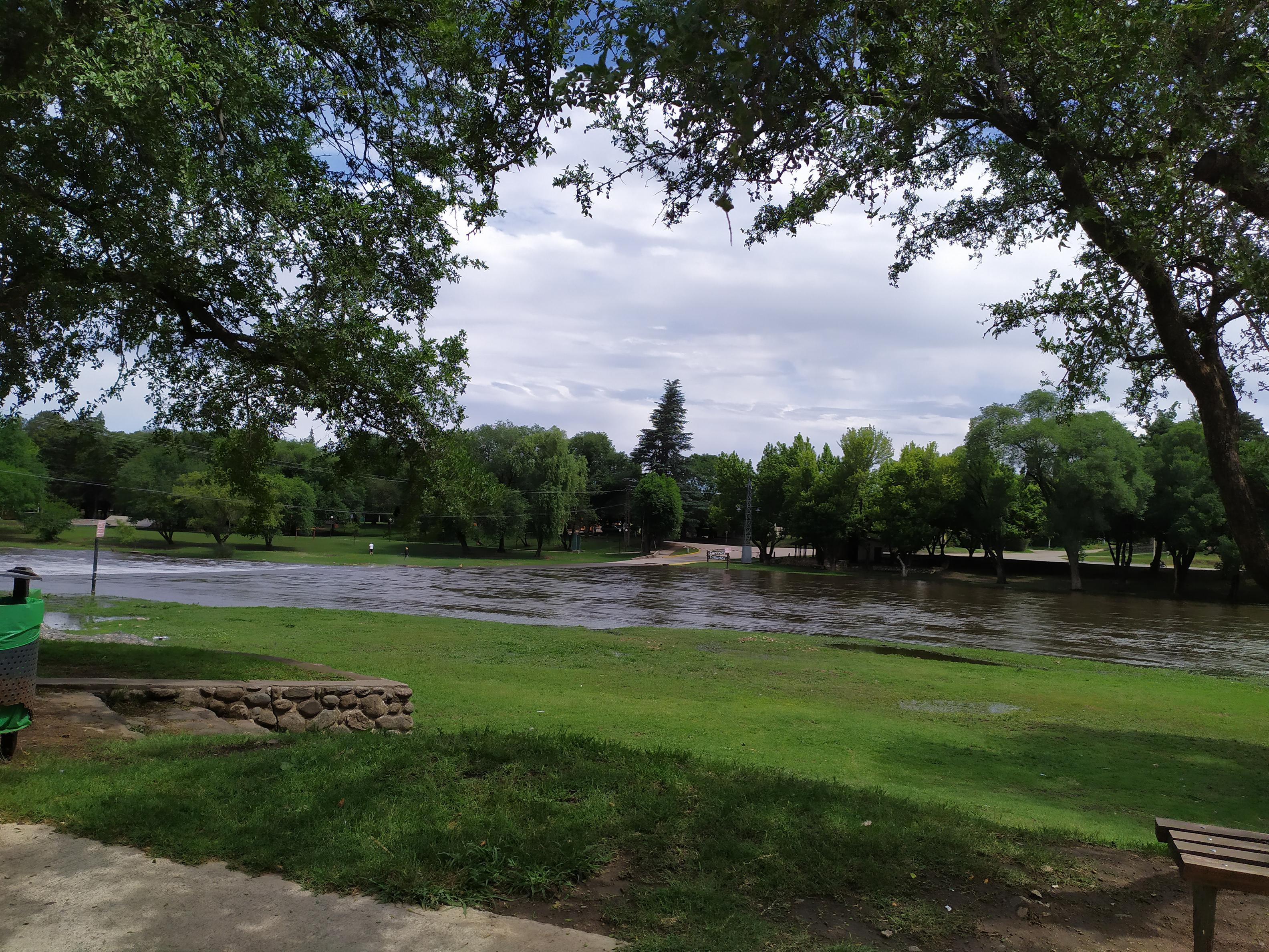 Así se veía el Río Santa Rosa después de la creciente